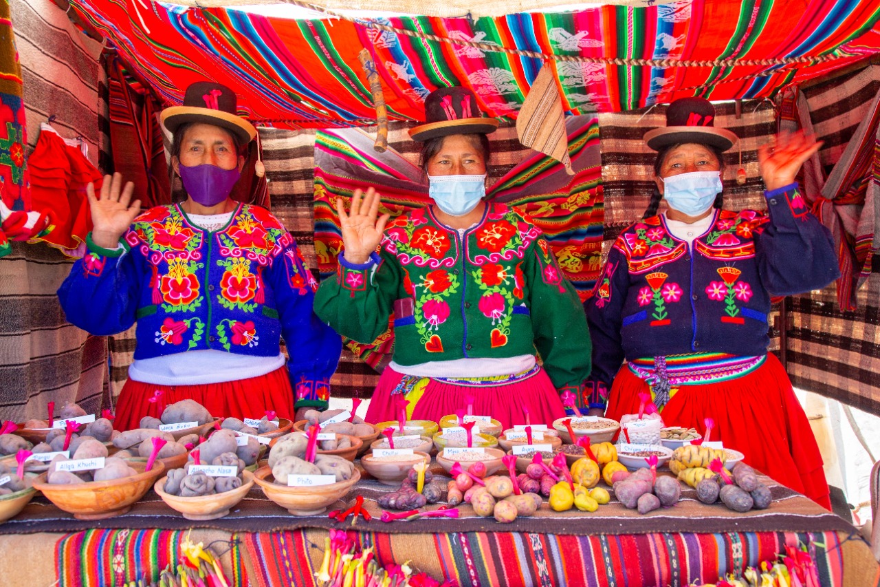 22 comunidades de acora recibieron retribución para restauración y ...